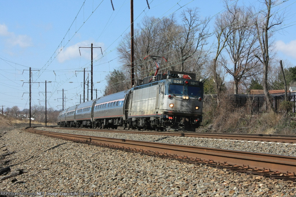 Amtrak train 174(19)